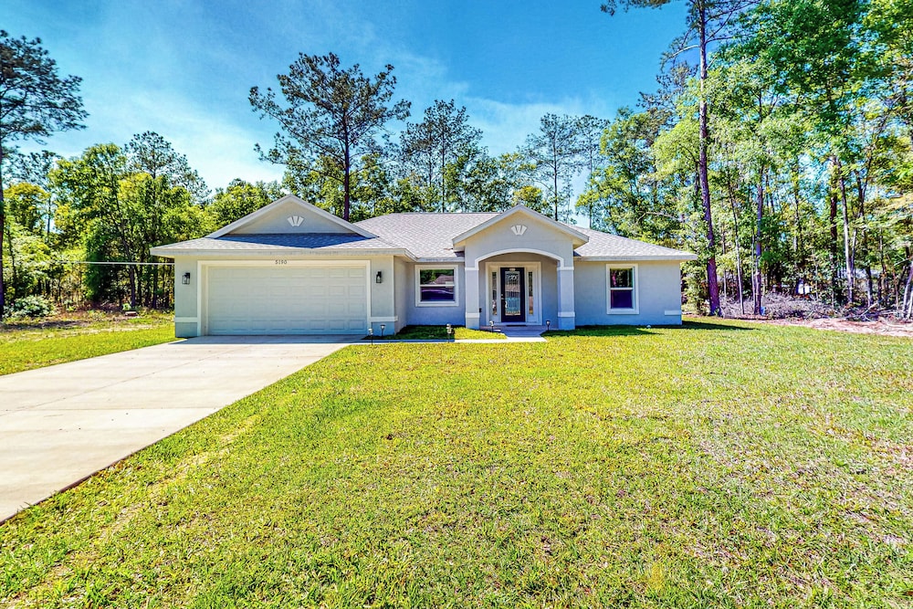 A Place In The Sun: Close To Shops & Attractions - Ocala, FL