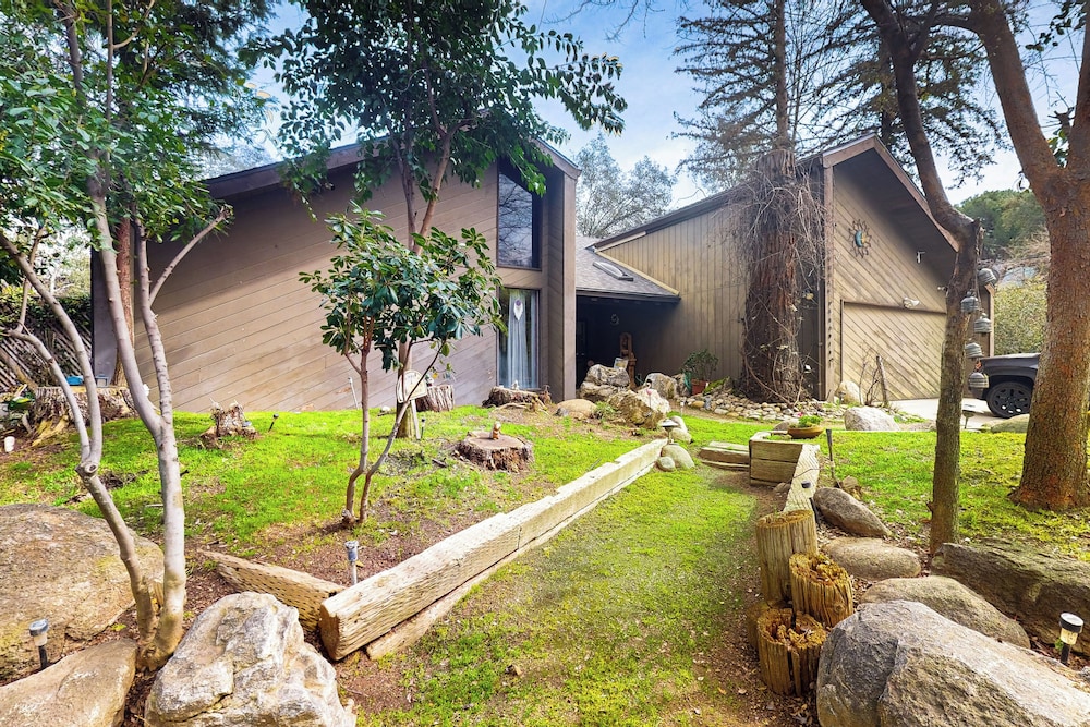 3br Secluded & Well-stocked Riverside Home W/ Ac - Sequoia National Park