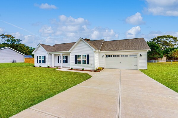 Updated Home In Quiet Neighborhood - Cliffs of the Neuse State Park, Seven Springs