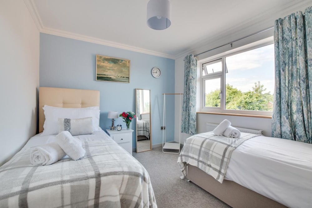4 Bed in Whitby (oc-w466) - Whitby | Vrbo