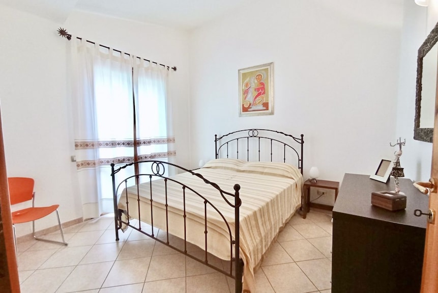 <B></b>located On The Southeastern Coast Of Sardinia, 20 Km From Villasimius, <B>casa Ginestra</b> Is Set In A Quiet Residential Area Of Costa Rei. Nestled Within A Well-kept Garden, This Charming Terraced House Boasts A Stunning <B>view Of The Gulf</b> - Costa Rei