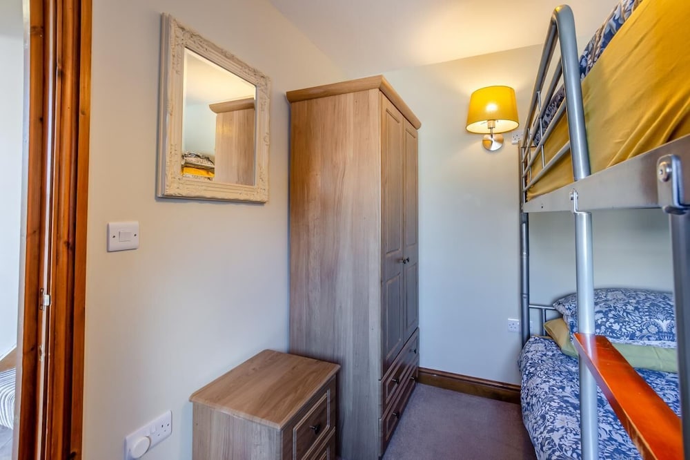 2 Bed in Isel (oc-s32076) Reviews, Deals & Photos 2026 - Vrbo