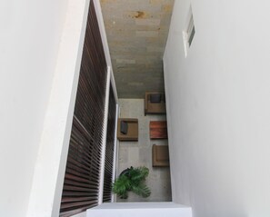 Entrada (vista interior)