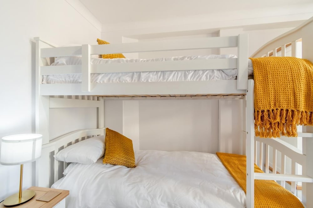 2 Bed in Tenby (oc-m28421) - Tenby | Vrbo