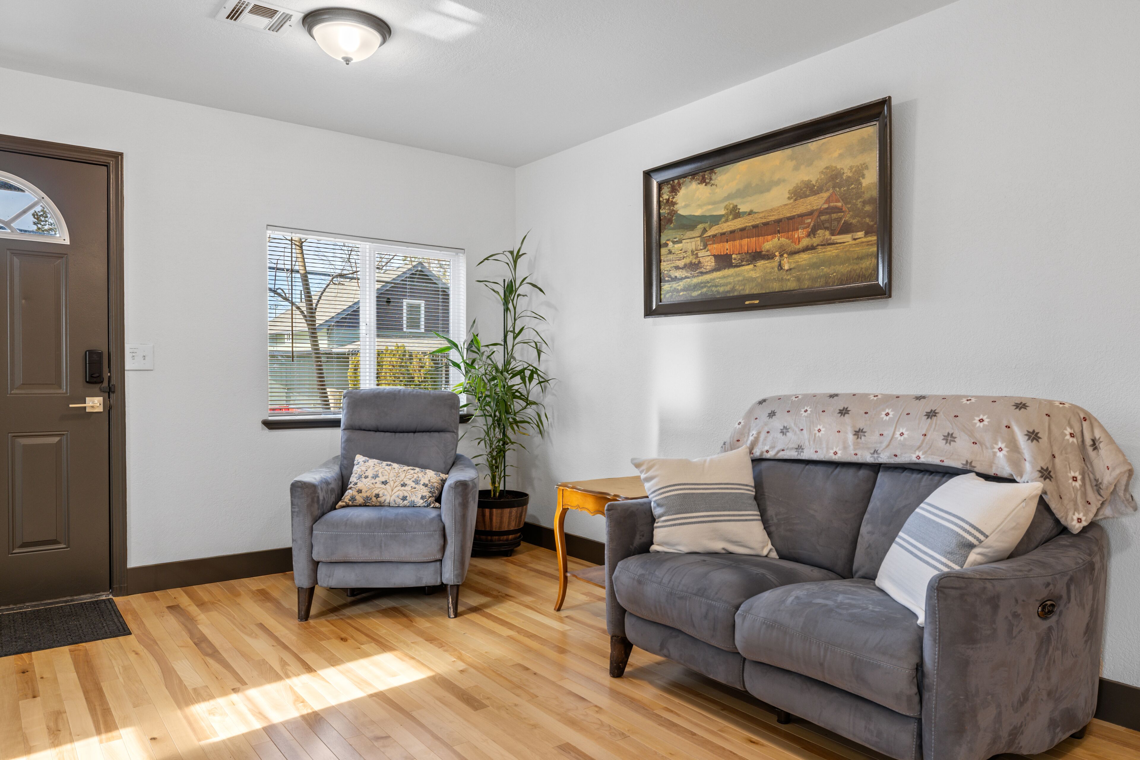 2-bedroom House In Lovely Grants Pass Close To Downtown - Grants Pass