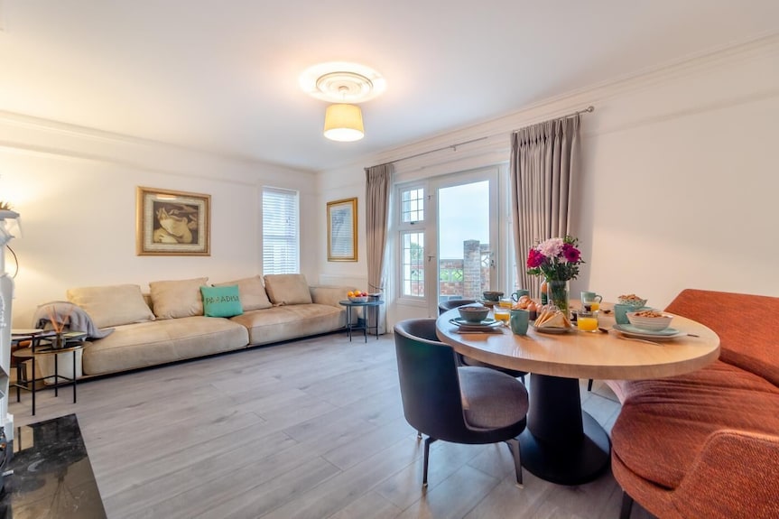 2 Bed In Felixstowe (Oc-m30281) - Felixstowe