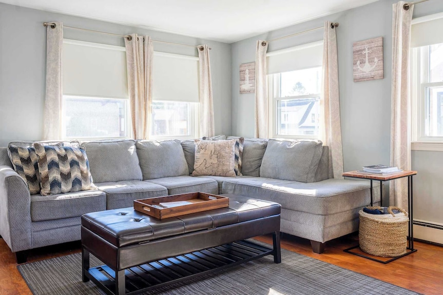 Spacious 5br Cottage By 1st Beach & Newport Harbor - Newport, RI