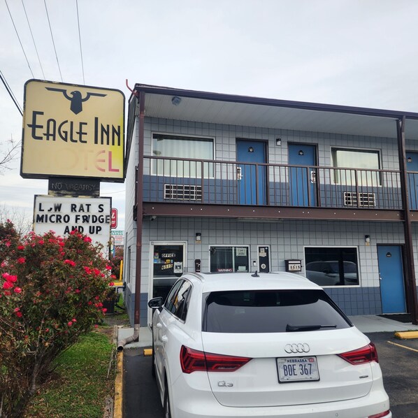 Oyo Eagle Inn Motel, Richmond: Hotel Reviews, Rooms & Prices | Hoteles.com
