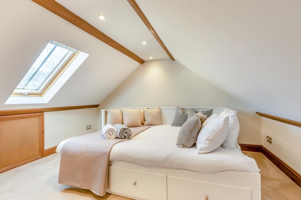 4 Bed in Brent Knoll (oc-n30732) - Brent Knoll | Vrbo