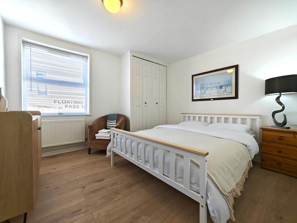 4 Bed in Cowes (oc-p30966) - Cowes | Stayz