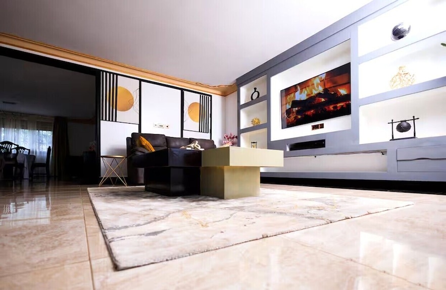 Kai Lux Villa-reliable & Fast Wifi Backup Power - Kampala