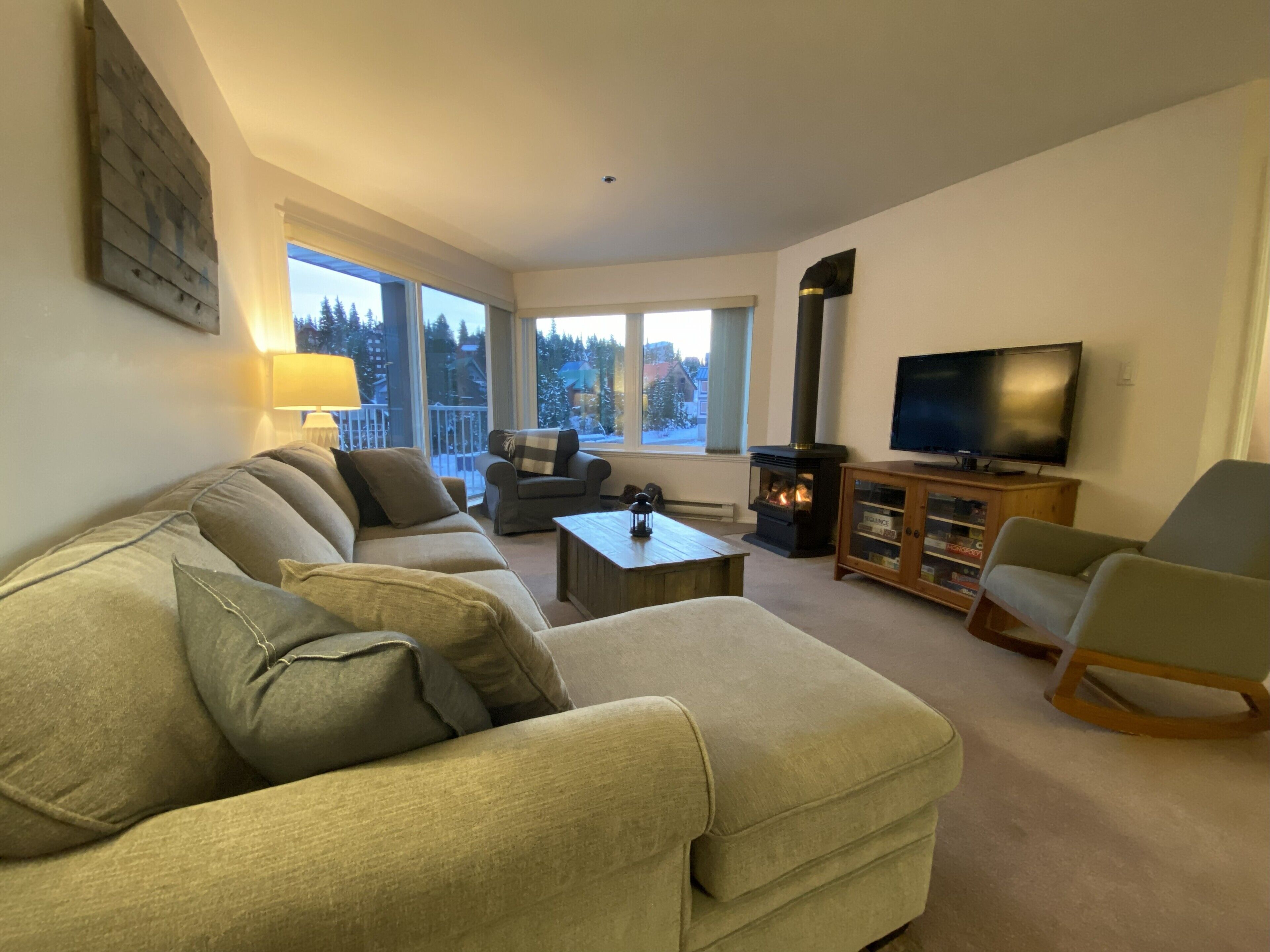 Blueberry Views - Lovely 2-bedroom With Onsite Parking - Mount Washington