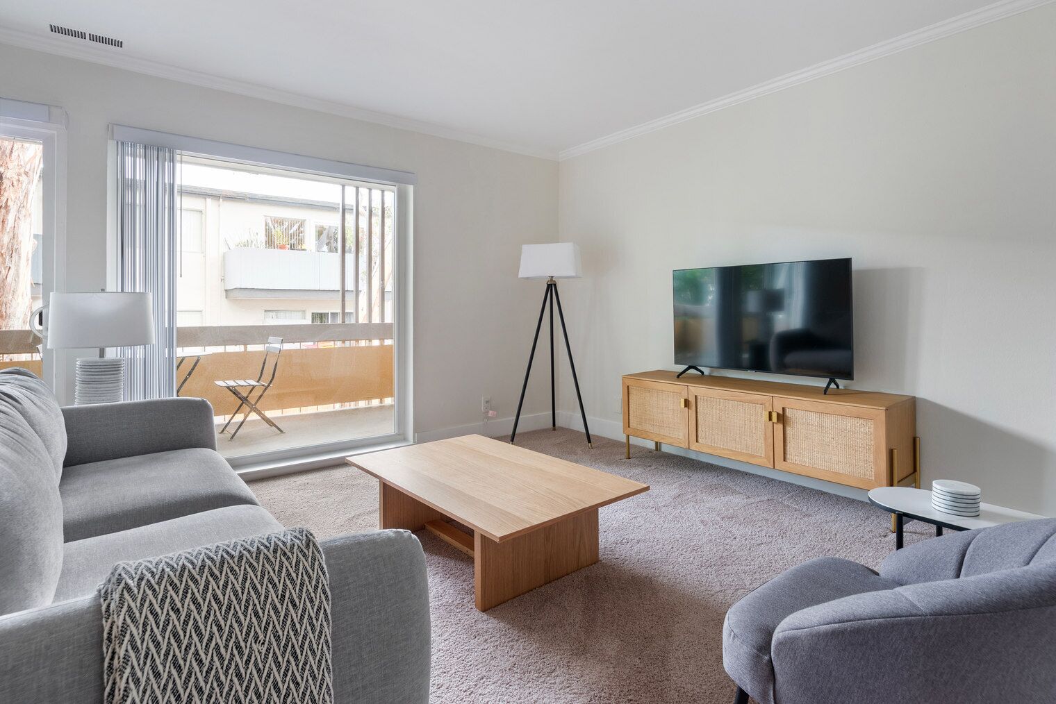 Blueground | Edgewood Park, Pool, Nr Edgewood Park - Millbrae, CA