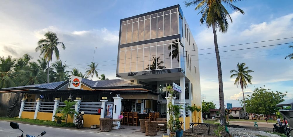 Stargazers Condo Complex - Philadelphia County, PA