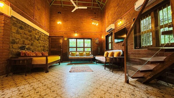 Green Roots Farm Stay - Shahapur