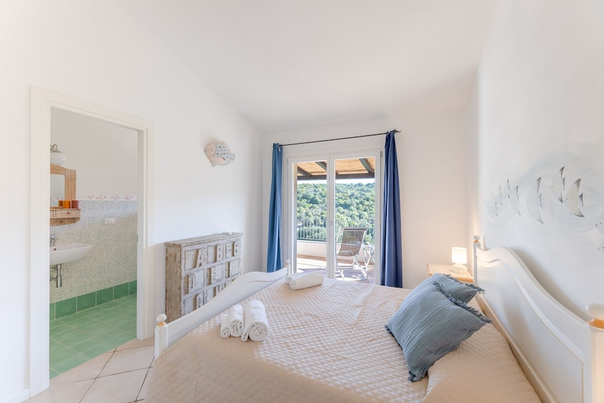 Vacation Apartment/apartment For 6 Guests With 65m² In Baja Sardinia (301169) - Arzachena