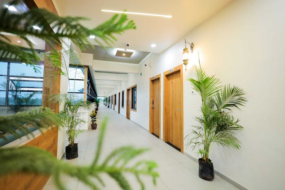 Hotel The Premier Somnath - Somnath