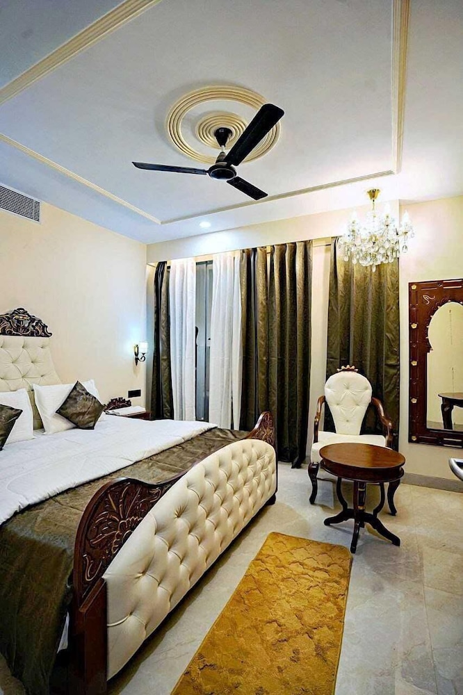 Hotel Shringar Mahal - Vrindavan