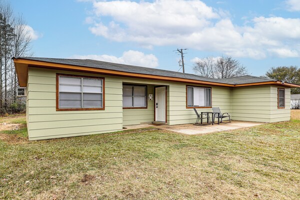 Hunters Hideaway In Hazen W/ Yard: Dogs Welcome! - Carlisle, AR