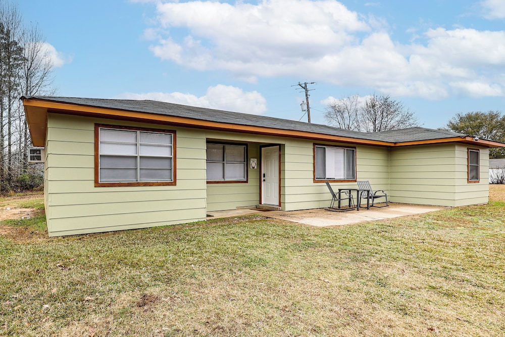 Hunters Hideaway In Hazen W/ Yard: Dogs Welcome! - Carlisle, AR