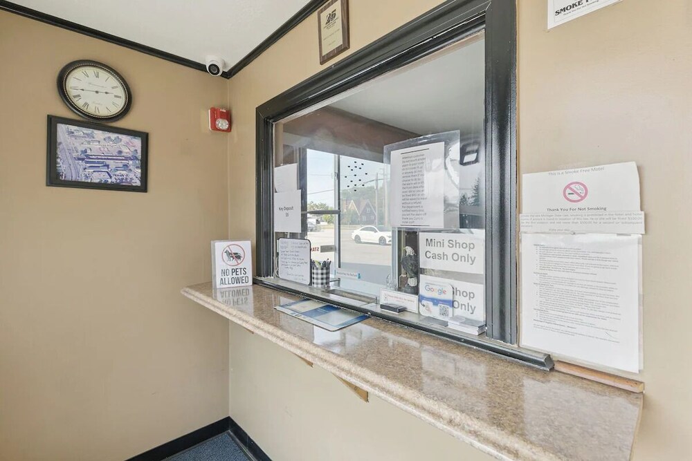 3 Convenient Rooms Perfect for a Road Trip Stop | Free Onsite Parking ...
