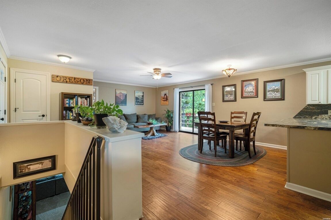 A Beautiful Modern Home Nestled In A Private Wooded Setting, 5mins From Downtown - Hot Springs, AR