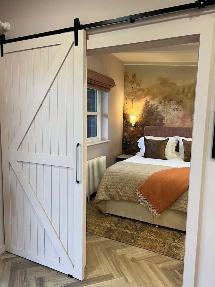 The Fuller's Shed All Weather Couples Rural Retreat with Private Hot ...