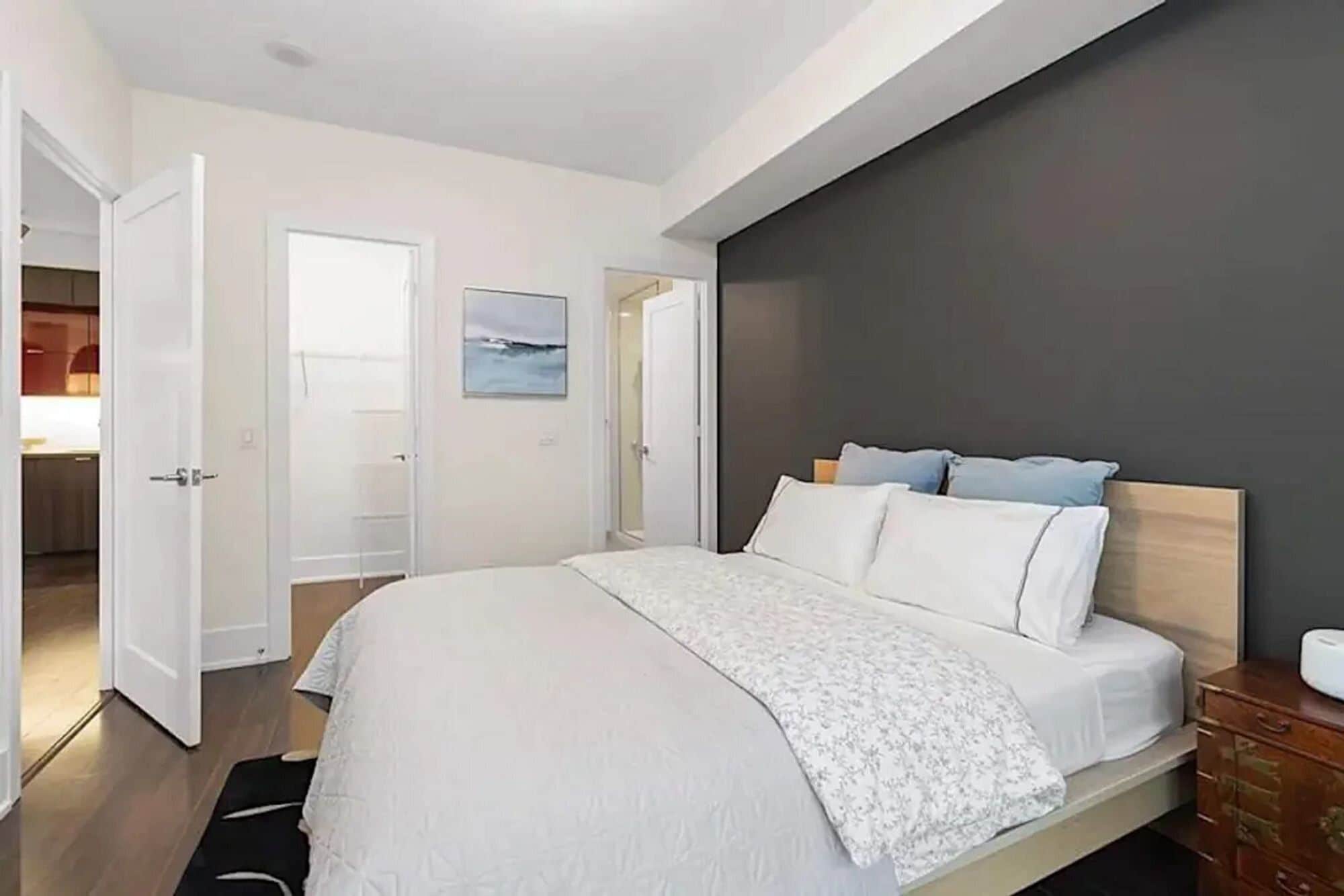 Apartamento grand | Roupas de cama premium, edredons de pluma, individualmente decorados