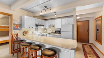 Condo (2 Bedrooms) | Comodidades da propriedade