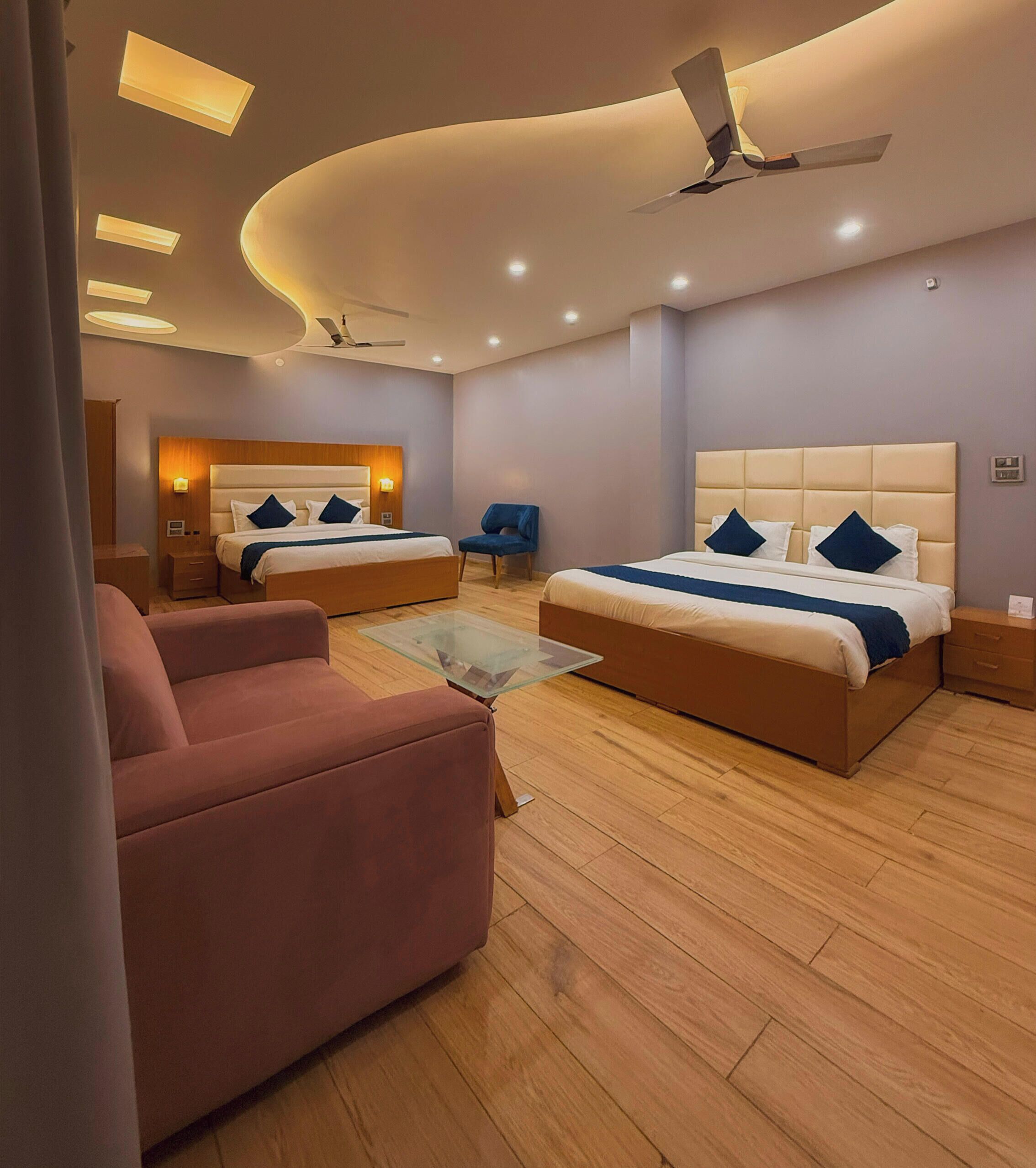 Quarto Quádruplo Familiar, varanda, vista para a montanha | Cofre no quarto, cortinas/cortinados opacos, ferro/tábua de engomar 