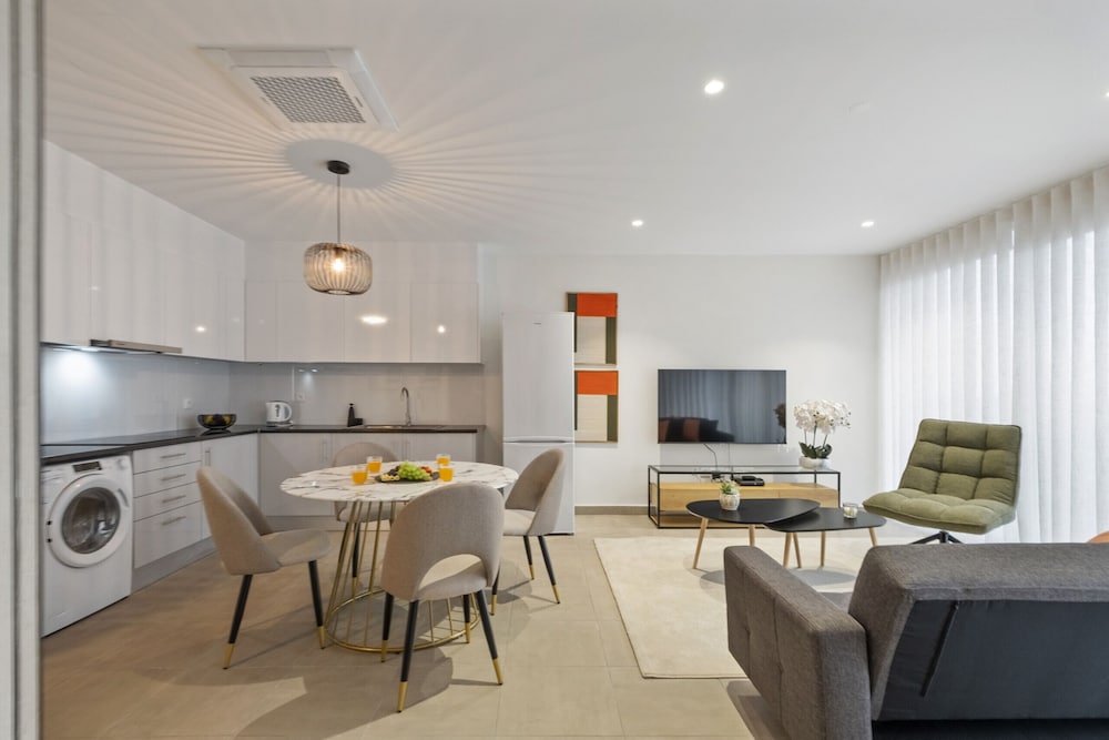 Sunflower Gem By Homie - Madeira