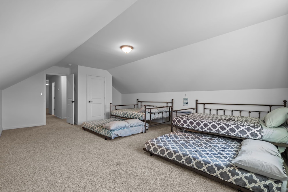 New spacious waterfront home on a quiet canal near local attractions ...