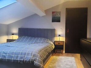 Casa | 4 quartos, individualmente mobiliados, roupa de cama