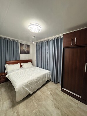 Apartamento, varanda | Camas extra