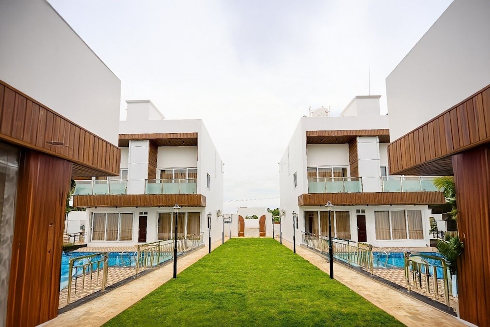 Asj Holiday Villa - 本地治里市