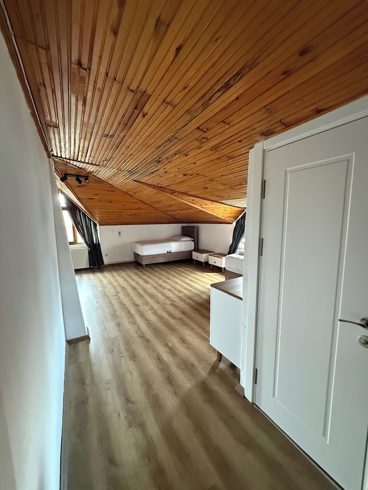 Mete 3 Villa - İçmeler