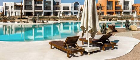 Apartamento Básico | Piscina | Piscina exterior