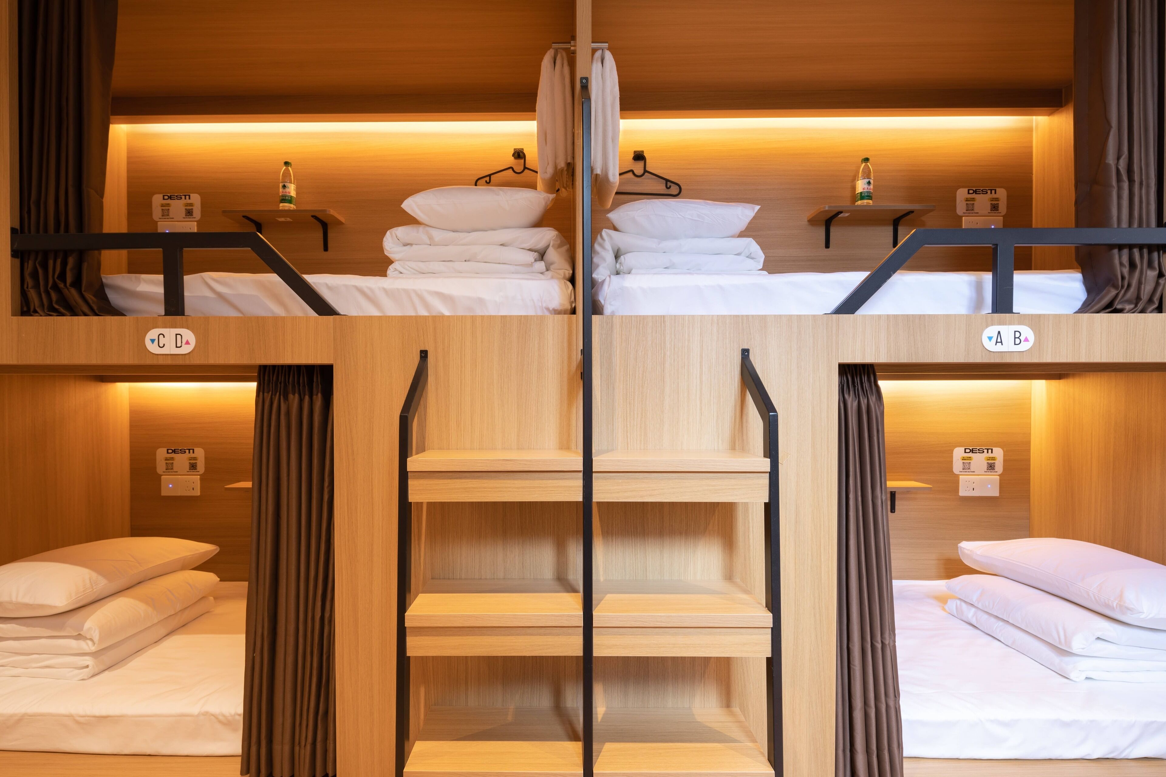 Roupa de alta qualidade, cortinas/cortinados opacos, Wi-fi grátis 