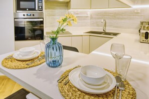 Estúdio Exclusivo, Vista para a cidade | Refeições no quarto