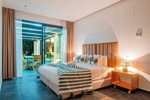 Villa de Luxo, ar condicionado, vista para a piscina | Roupa de alta qualidade, cortinas/cortinados opacos 