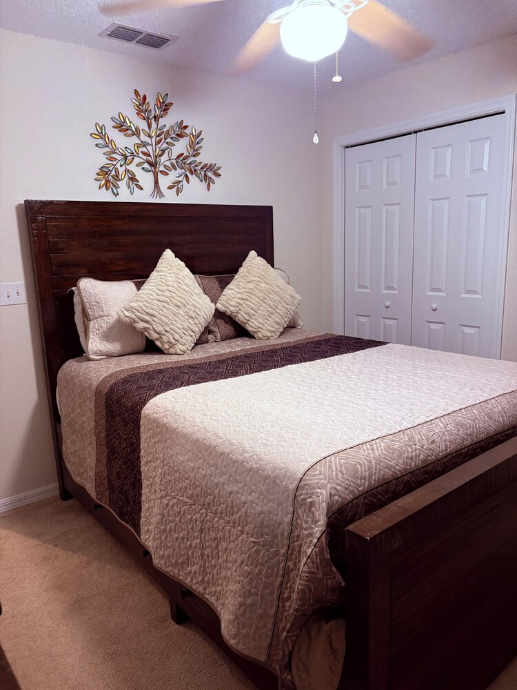 Cozy 2-bedroom house in a beautiful Winter Haven area near Legoland and ...