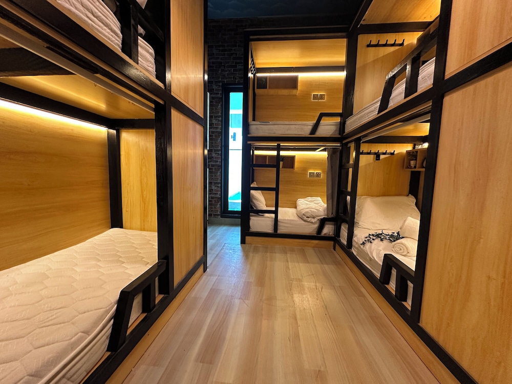 Luxury Hostel Bedspace In Downtown - Dubaï