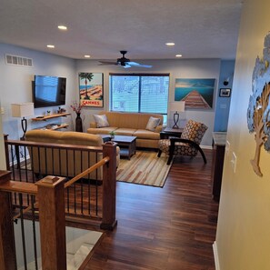 CherryWood Home-2 miles from Downtown & Mayo Clinic Reviews, Deals ...