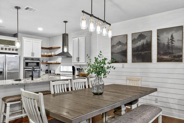 Conroe 4BR | Covered Patio + Game Room + Playset Reviews, Deals ...