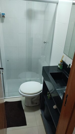 Comfortable, fully equipped 3-bedroom apartment with garage and 24-hour ...