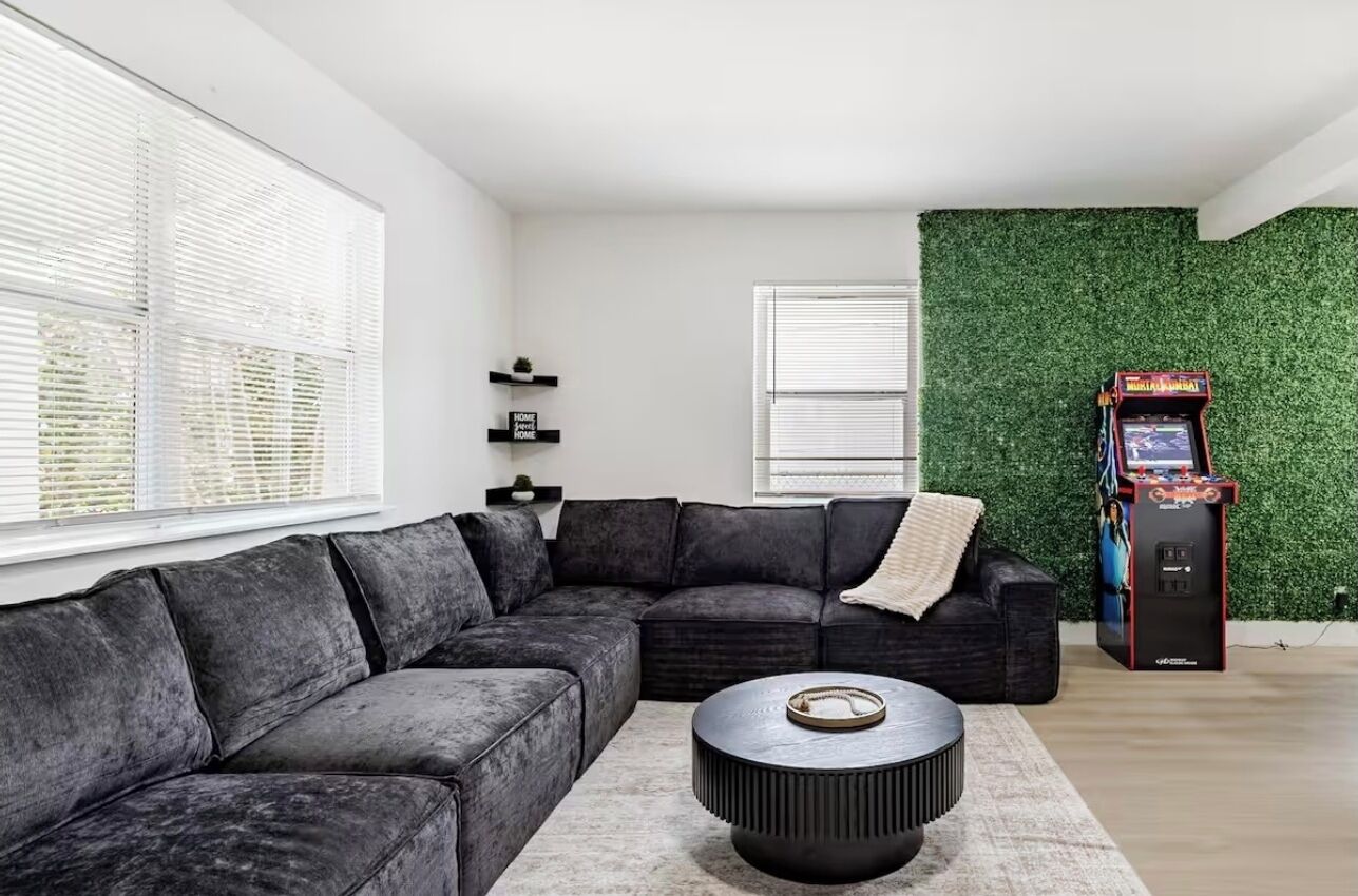 Near Las Olas  Fll Beaches  Hard Rock  Central - Fort Lauderdale