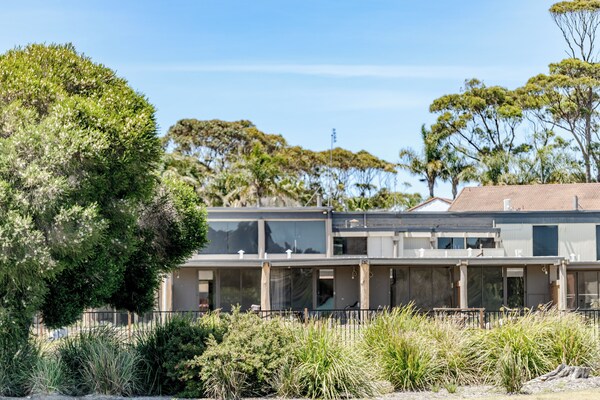 The Black Dolphin Motel - Merimbula