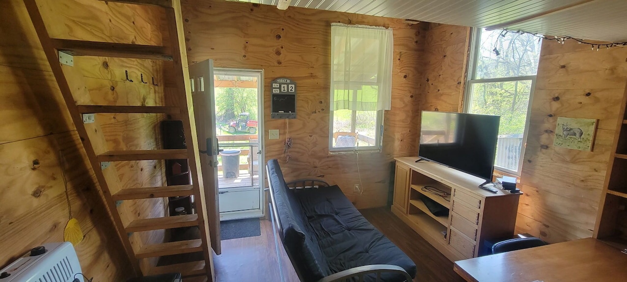 Cute 1-bedroom Off Grid Cabin In Winfield For A Cozy Getaway - Middleburg, PA