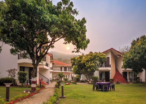 The Whispering Oaks Corbett - Jim Corbett National Park