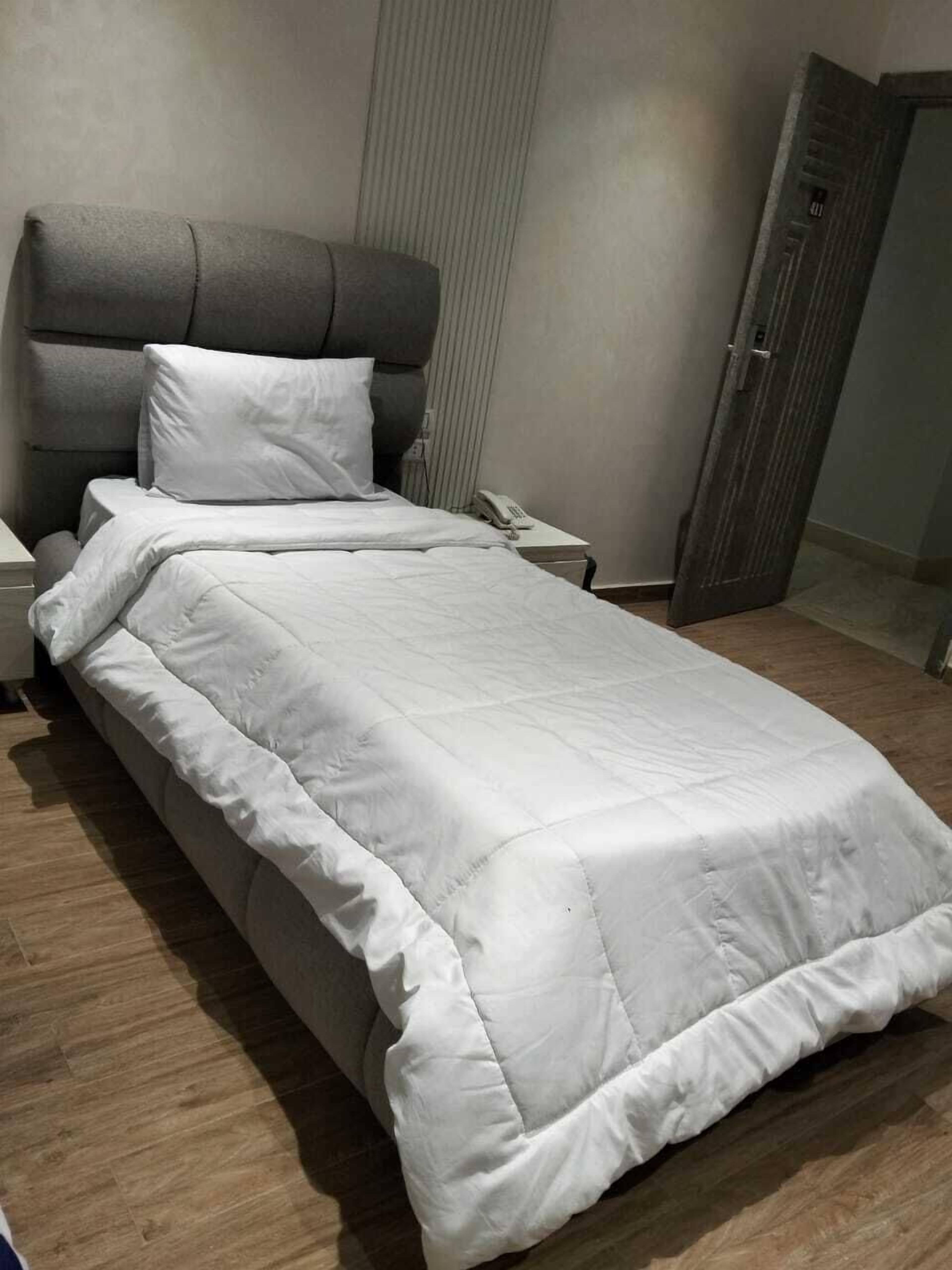 Quarto Individual Deluxe | Secretária, secretária adequada para computadores portáteis 